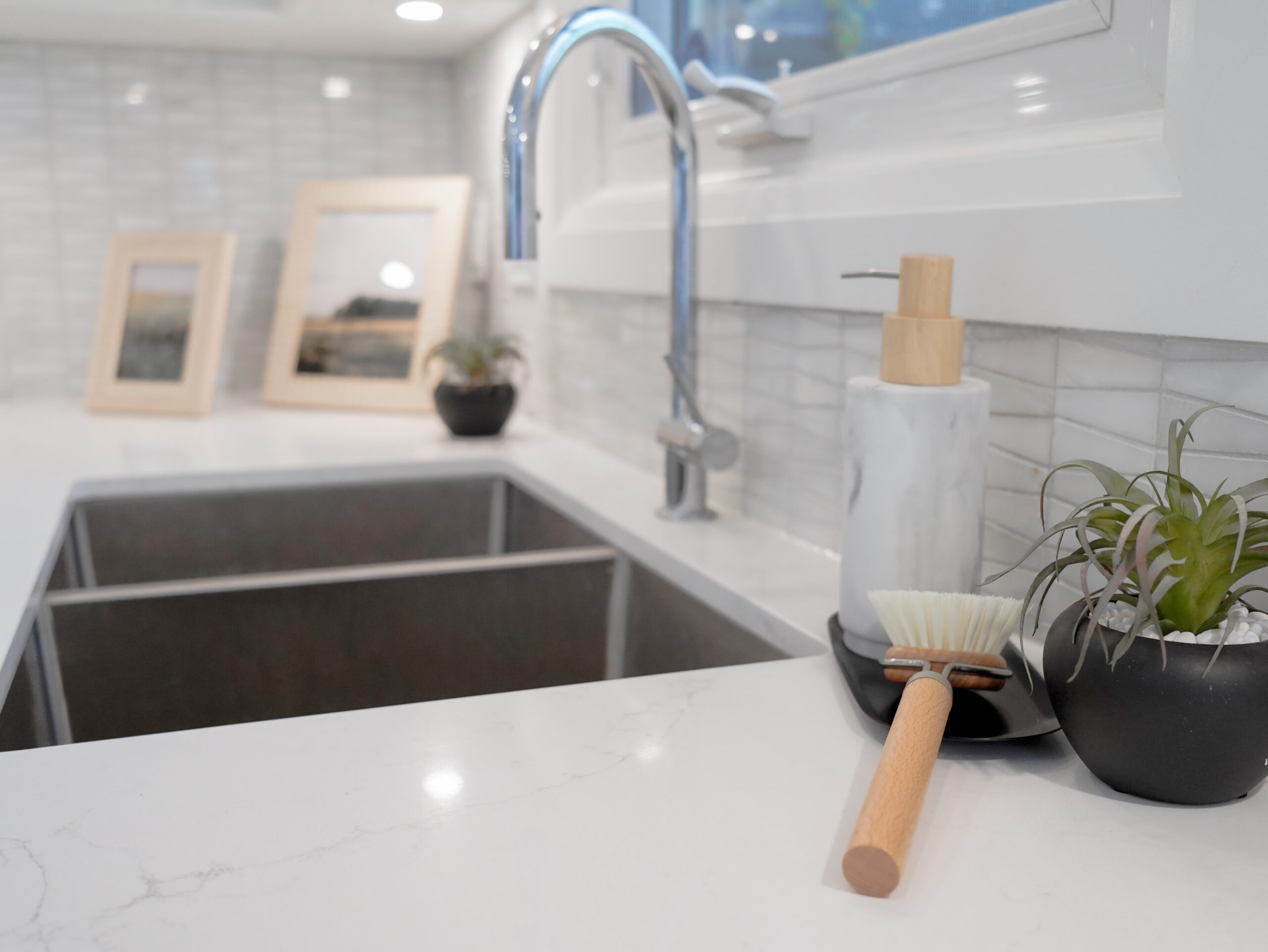What Is a Peninsula Kitchen? A Guide to Maximizing Space